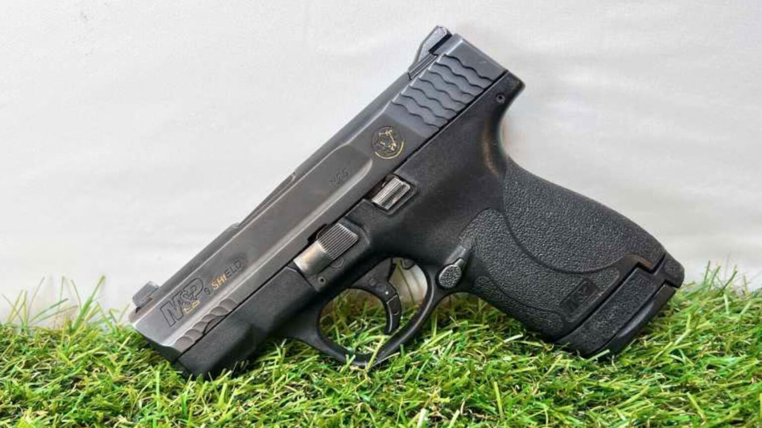 Guns that keep working in freezing rain and heat waves - The Avid ...